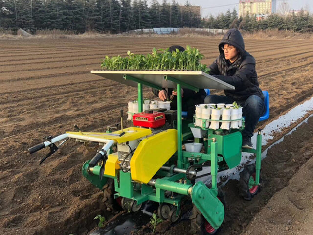 Self-propelled transplanter machine | vegetable transplanter